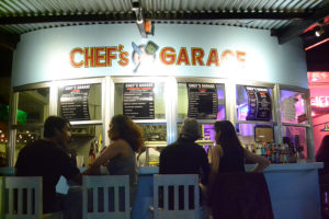 PICTURES: Night Strolling In Cubao - Quedank