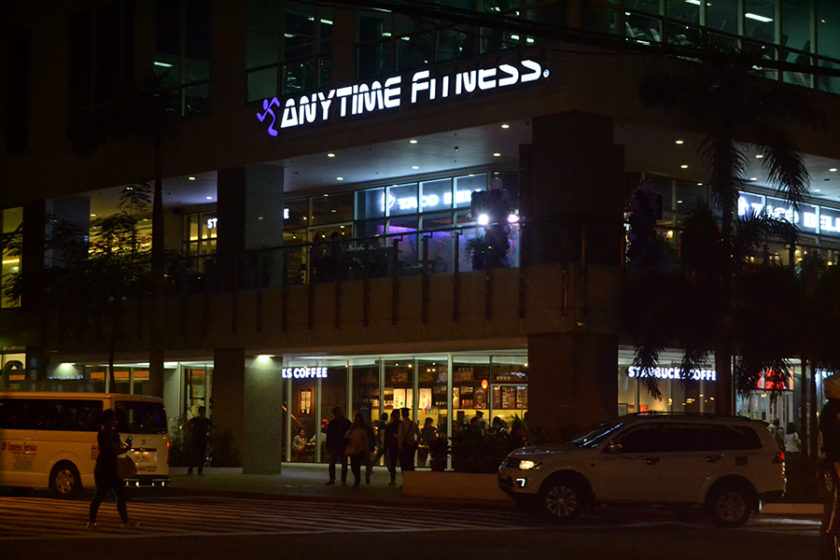 PICTURES: Night Strolling In Cubao